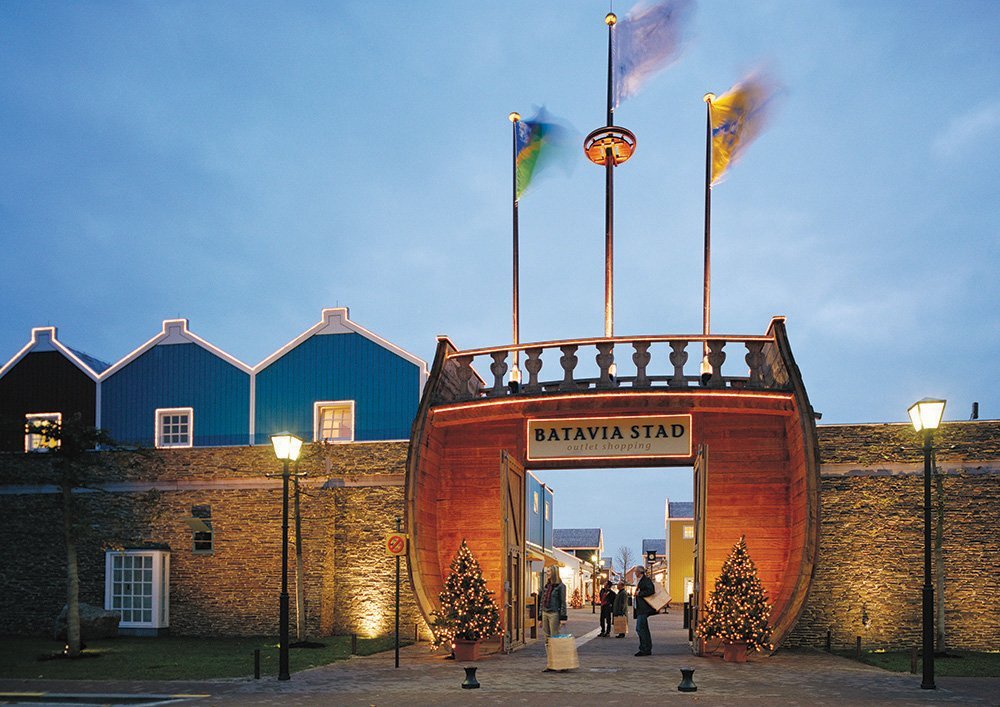 Een boottocht door Giethoorn en shoppen in Bataviastad!